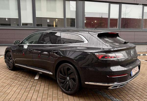 Black Volkswagen Arteon 2021 in Raseiniai, with an engine capacity of 1.97 L and mileage of 84 thousand km for 28500 €, photo 4 on AUTOMOTO.COM.LV