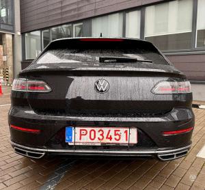 Black Volkswagen Arteon 2021 in Raseiniai, with an engine capacity of 1.97 L and mileage of 84 thousand km for 28500 €, photo 6 on AUTOMOTO.COM.LV