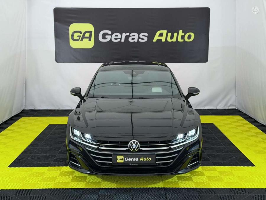 Black Volkswagen Arteon 2021 in Vilnius, with an engine capacity of 1.97 L and mileage of 128 thousand km for 26950 €, photo 7 on AUTOMOTO.COM.LV