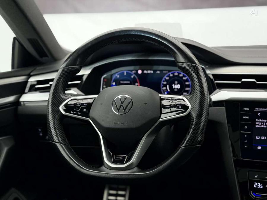 Black Volkswagen Arteon 2021 in Vilnius, with an engine capacity of 1.97 L and mileage of 128 thousand km for 26950 €, photo 18 on AUTOMOTO.COM.LV