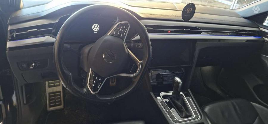 Black Volkswagen Arteon 2021 in Kaunas, with an engine capacity of 1.97 L and mileage of 200 thousand km for 19500 €, photo 8 on AUTOMOTO.COM.LV