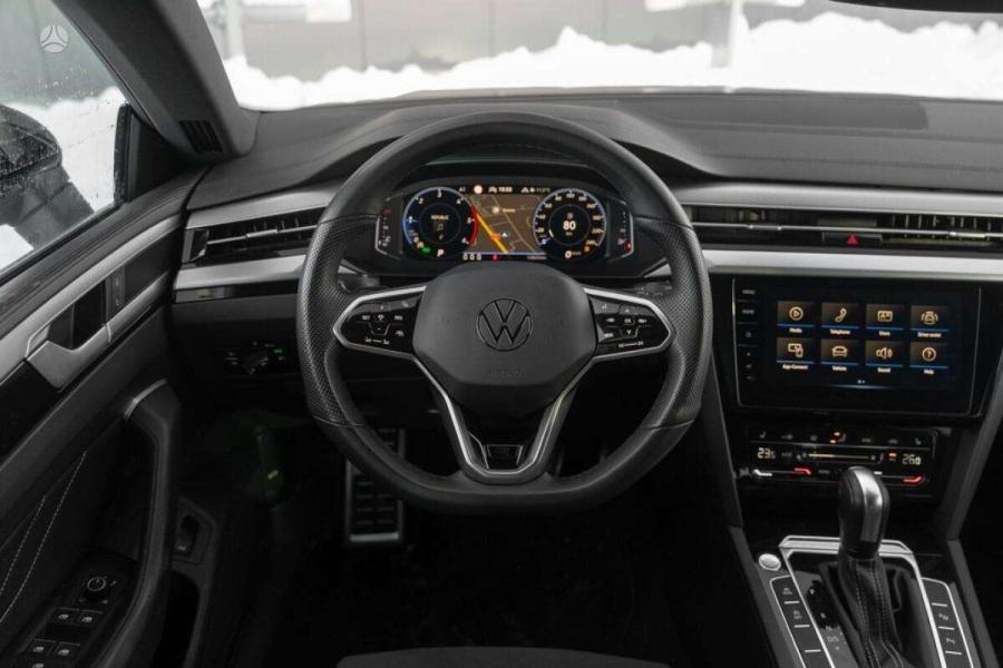 Black Volkswagen Arteon 2021 in Vilnius, with an engine capacity of 2.00 L and mileage of 128 thousand km for 25550 €, photo 15 on AUTOMOTO.COM.LV
