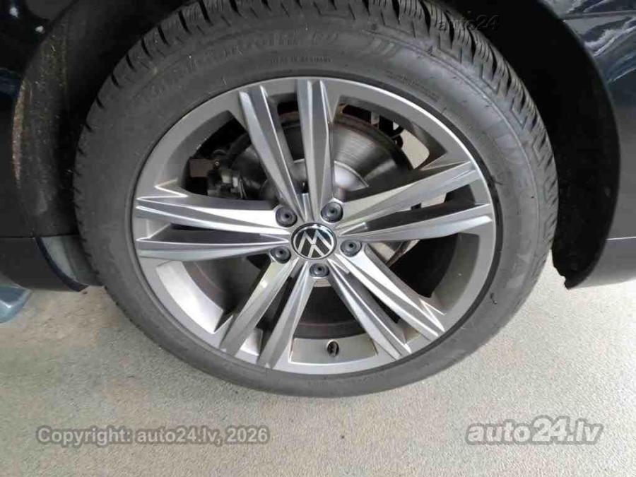 Black Volkswagen Arteon 2021 in Tallinn, with an engine capacity of 2.00 L and mileage of 67 thousand km for 28500 €, photo 17 on AUTOMOTO.COM.LV