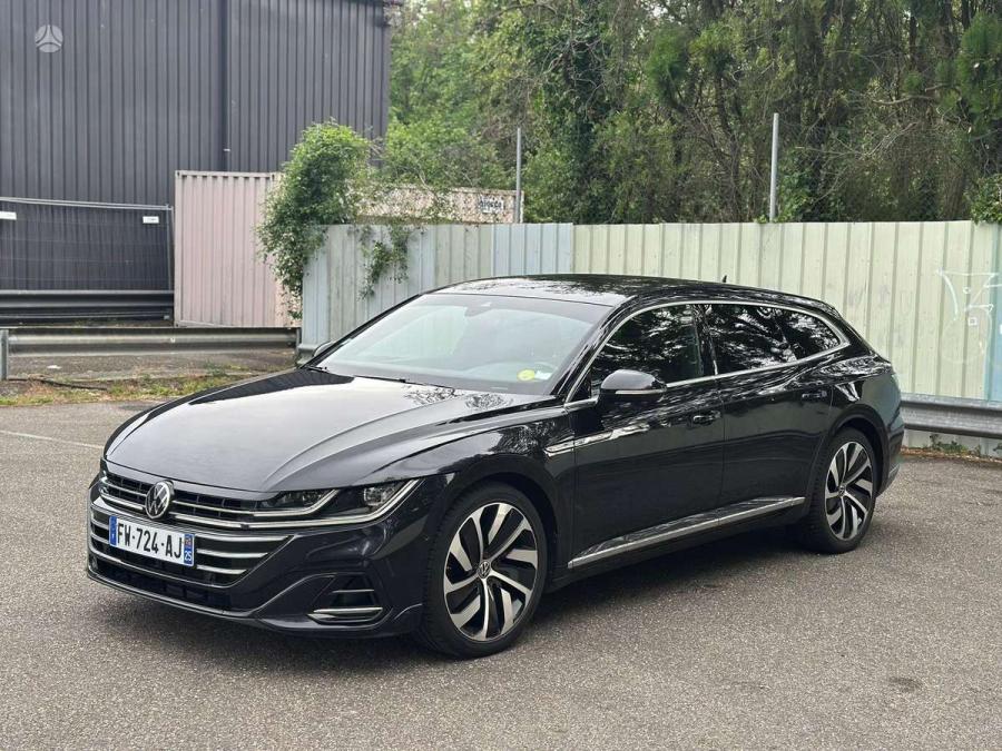 Black Volkswagen Arteon 2021 in Kaunas, with an engine capacity of 1.97 L and mileage of 286 thousand km for 15999 €, photo 1 on AUTOMOTO.COM.LV