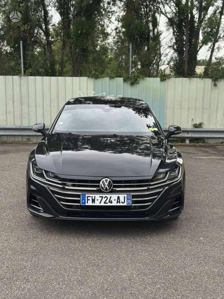 Black Volkswagen Arteon 2021 in Kaunas, with an engine capacity of 1.97 L and mileage of 286 thousand km for 15999 €, photo 3 on AUTOMOTO.COM.LV