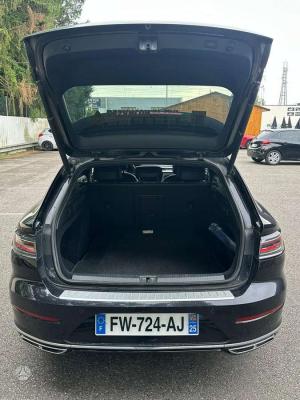 Black Volkswagen Arteon 2021 in Kaunas, with an engine capacity of 1.97 L and mileage of 286 thousand km for 15999 €, photo 8 on AUTOMOTO.COM.LV