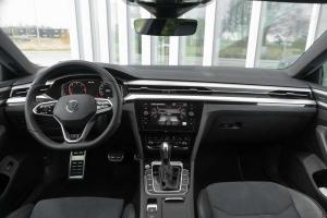 Melns Volkswagen Arteon 2021 Viļņa, ar dzinēja tilpumu 1.97 L un nobraukumu 147 tūkst. km par 24990 €, foto 16 vietnē AUTOMOTO.COM.LV