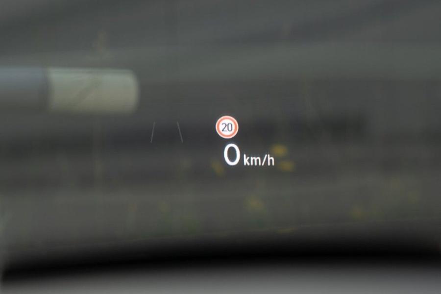 Black Volkswagen Arteon 2021 in Vilnius, with an engine capacity of 2.00 L and mileage of 149 thousand km for 28500 €, photo 13 on AUTOMOTO.COM.LV