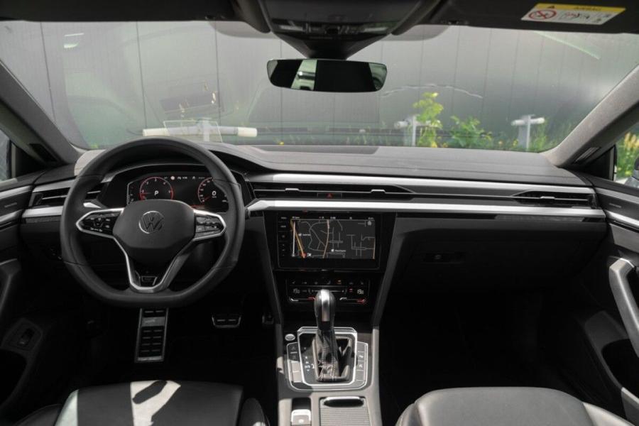 Black Volkswagen Arteon 2021 in Vilnius, with an engine capacity of 2.00 L and mileage of 149 thousand km for 28500 €, photo 18 on AUTOMOTO.COM.LV