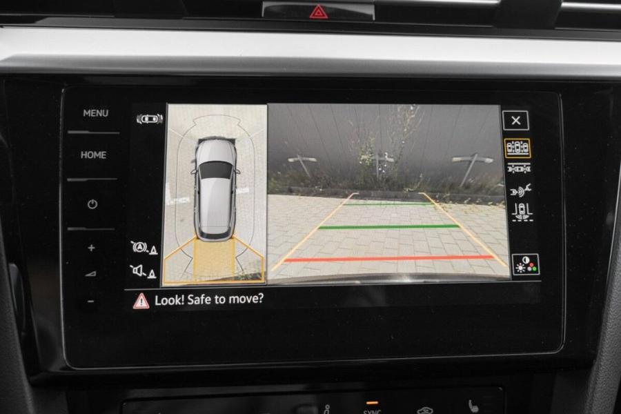 Black Volkswagen Arteon 2021 in Vilnius, with an engine capacity of 2.00 L and mileage of 149 thousand km for 28500 €, photo 25 on AUTOMOTO.COM.LV