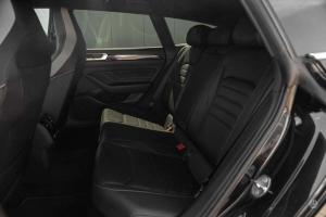 Black Volkswagen Arteon 2021 in Vilnius, with an engine capacity of 2.00 L and mileage of 149 thousand km for 28500 €, photo 16 on AUTOMOTO.COM.LV