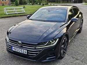 Melns Volkswagen Arteon 2021 Alīta, ar dzinēja tilpumu 1.97 L un nobraukumu 216 tūkst. km par 19999 €, foto  vietnē AUTOMOTO.COM.LV