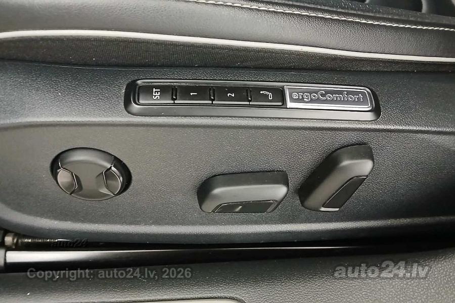 Black Volkswagen Arteon 2021 in Tallinn, with an engine capacity of 2.00 L and mileage of 107 thousand km for 32995 €, photo 16 on AUTOMOTO.COM.LV