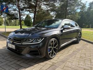 Black Volkswagen Arteon 2021 in Riga, with an engine capacity of 2.00 L and mileage of 127 thousand km for 33000 €, photo 1 on AUTOMOTO.COM.LV