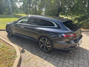 Black Volkswagen Arteon 2021 in Riga, with an engine capacity of 2.00 L and mileage of 127 thousand km for 33000 €, photo 5 on AUTOMOTO.COM.LV