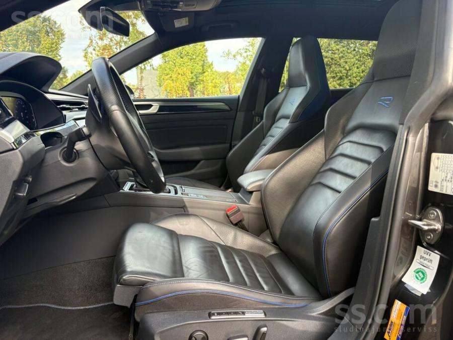 Black Volkswagen Arteon 2021 in Riga, with an engine capacity of 2.00 L and mileage of 127 thousand km for 33000 €, photo 6 on AUTOMOTO.COM.LV