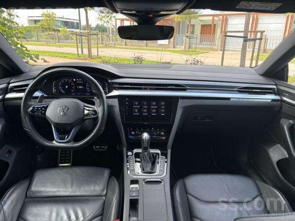 Black Volkswagen Arteon 2021 in Riga, with an engine capacity of 2.00 L and mileage of 127 thousand km for 33000 €, photo 9 on AUTOMOTO.COM.LV