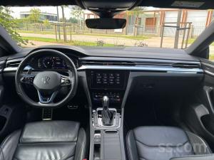 Black Volkswagen Arteon 2021 in Riga, with an engine capacity of 2.00 L and mileage of 127 thousand km for 33000 €, photo 9 on AUTOMOTO.COM.LV