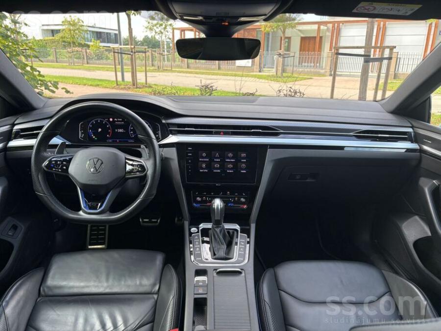 Black Volkswagen Arteon 2021 in Riga, with an engine capacity of 2.00 L and mileage of 127 thousand km for 33000 €, photo 9 on AUTOMOTO.COM.LV
