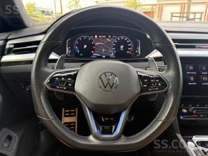 Black Volkswagen Arteon 2021 in Riga, with an engine capacity of 2.00 L and mileage of 127 thousand km for 33000 €, photo 10 on AUTOMOTO.COM.LV