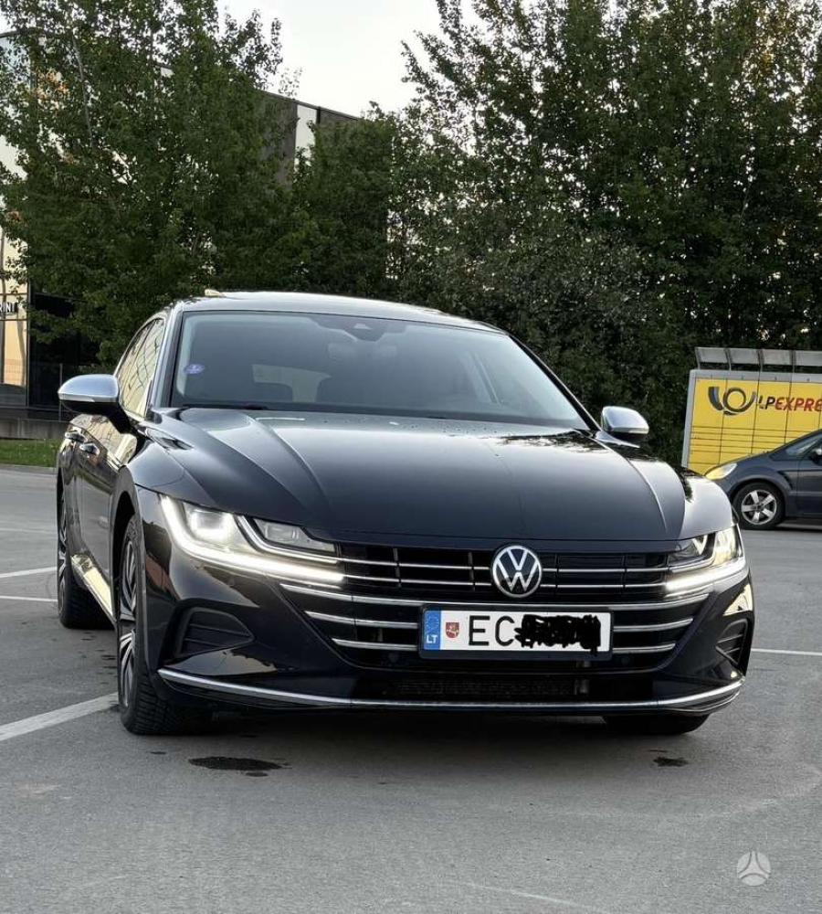 Black Volkswagen Arteon 2021 in Kaunas, with an engine capacity of 1.40 L and mileage of 151 thousand km for 18000 €, photo 4 on AUTOMOTO.COM.LV