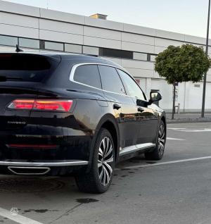 Black Volkswagen Arteon 2021 in Kaunas, with an engine capacity of 1.40 L and mileage of 151 thousand km for 18000 €, photo 7 on AUTOMOTO.COM.LV