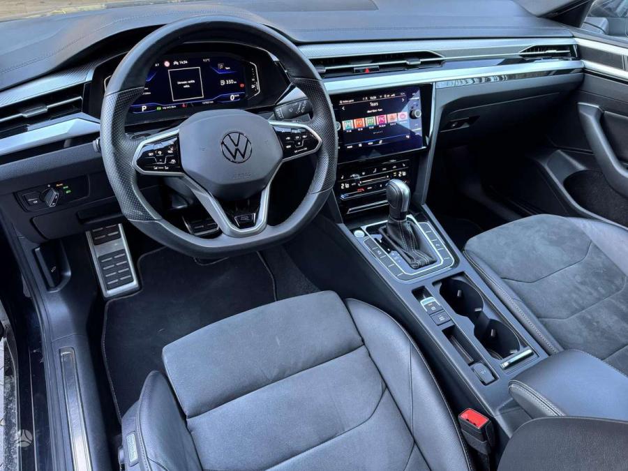 Black Volkswagen Arteon 2022 in Kaunas, with an engine capacity of 1.97 L and mileage of 137 thousand km for 27800 €, photo 14 on AUTOMOTO.COM.LV