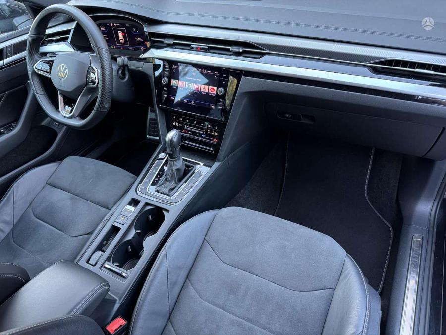 Black Volkswagen Arteon 2022 in Kaunas, with an engine capacity of 1.97 L and mileage of 137 thousand km for 27800 €, photo 15 on AUTOMOTO.COM.LV