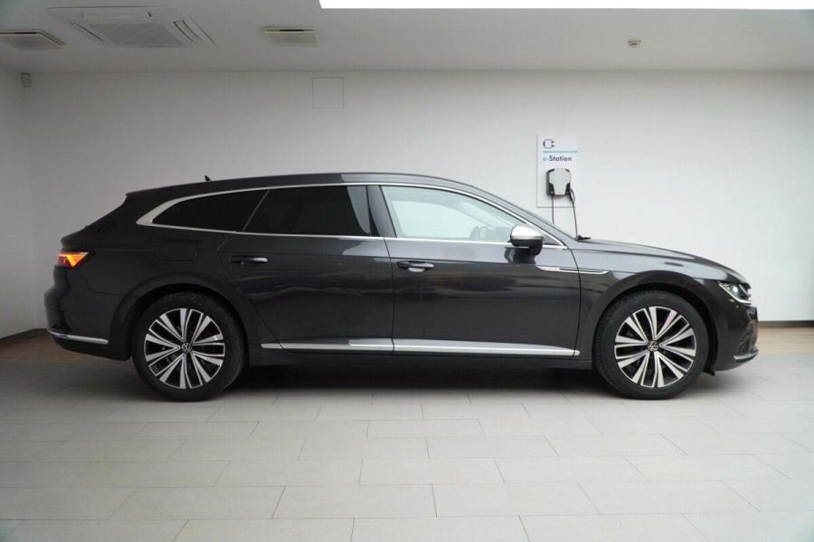 Melns Volkswagen Arteon 2022 Peetri, ar dzinēja tilpumu 2.00 L un nobraukumu 111 tūkst. km par 37500 €, foto 4 vietnē AUTOMOTO.COM.LV