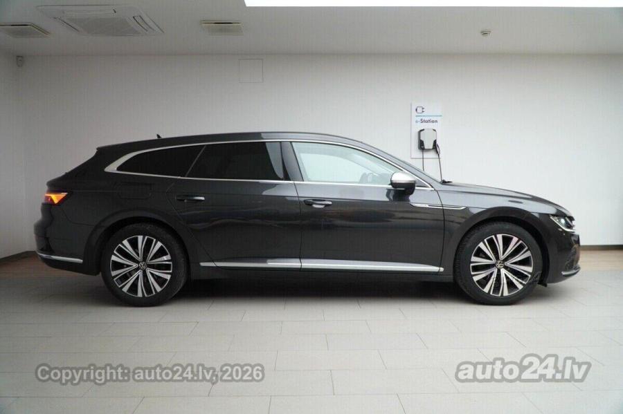 Black Volkswagen Arteon 2022 in Tallinn, with an engine capacity of 2.00 L and mileage of 111 thousand km for 37500 €, photo 4 on AUTOMOTO.COM.LV