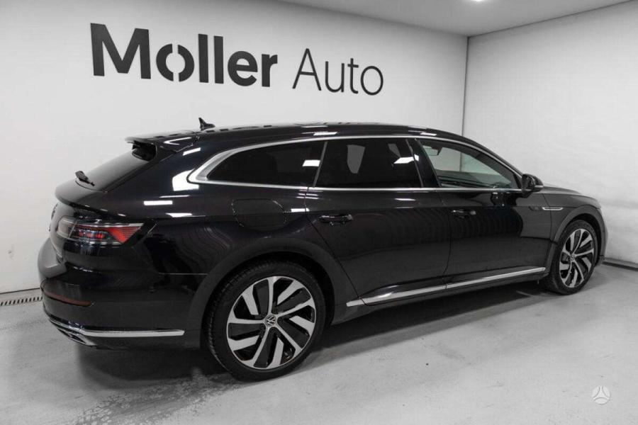 Black Volkswagen Arteon 2022 in Vilnius, with an engine capacity of 1.40 L and mileage of 134 thousand km for 26900 €, photo 3 on AUTOMOTO.COM.LV