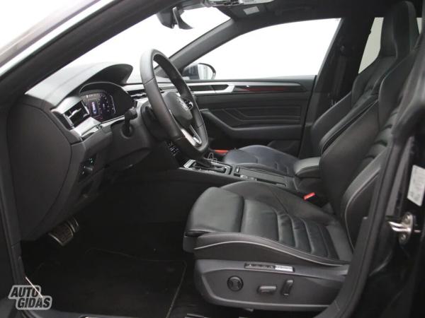 Black Volkswagen Arteon 2022 in Vilnius, with an engine capacity of 2.00 L and mileage of 215 thousand km for 22199 €, photo 4 on AUTOMOTO.COM.LV