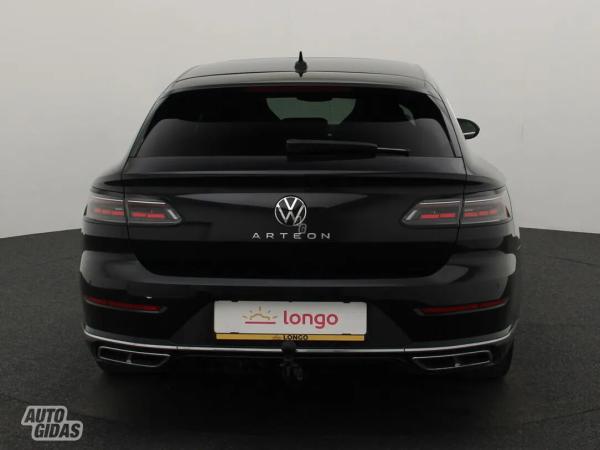 Black Volkswagen Arteon 2022 in Vilnius, with an engine capacity of 2.00 L and mileage of 215 thousand km for 22199 €, photo 5 on AUTOMOTO.COM.LV