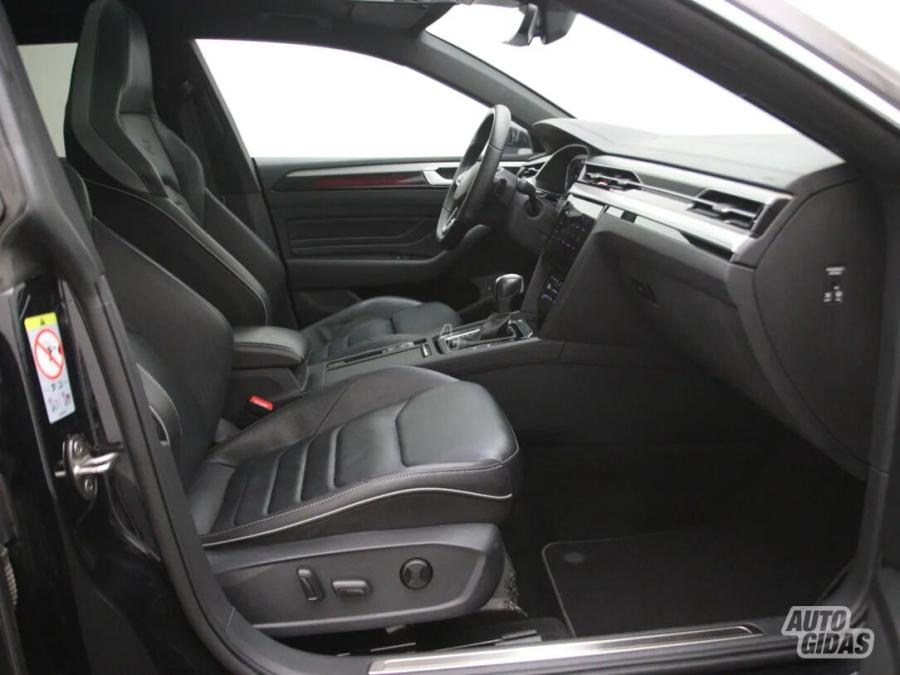 Melns Volkswagen Arteon 2022 Viļņa, ar dzinēja tilpumu 2.00 L un nobraukumu 215 tūkst. km par 22199 €, foto 15 vietnē AUTOMOTO.COM.LV