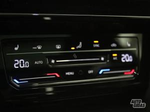 Melns Volkswagen Arteon 2022 Viļņa, ar dzinēja tilpumu 2.00 L un nobraukumu 215 tūkst. km par 22199 €, foto 21 vietnē AUTOMOTO.COM.LV
