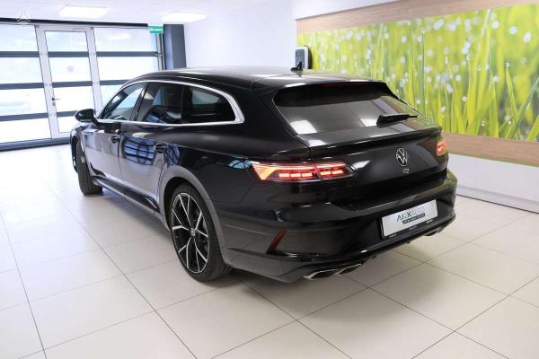 Black Volkswagen Arteon 2022 in Vilnius, with an engine capacity of 1.98 L and mileage of 165 thousand km for 28800 €, photo 4 on AUTOMOTO.COM.LV