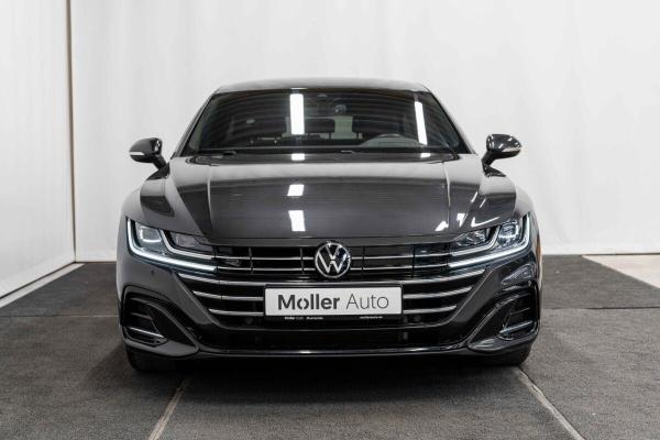 Melns Volkswagen Arteon 2022 Tallina, ar dzinēja tilpumu 1.40 L un nobraukumu 81 tūkst. km par 28000 €, foto 4 vietnē AUTOMOTO.COM.LV