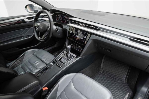 Melns Volkswagen Arteon 2022 Peetri, ar dzinēja tilpumu 2.00 L un nobraukumu 87 tūkst. km par 33650 €, foto 10 vietnē AUTOMOTO.COM.LV