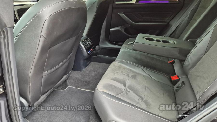 Black Volkswagen Arteon 2022 in Tallinn, with an engine capacity of 2.00 L and mileage of 139 thousand km for 24999 €, photo 10 on AUTOMOTO.COM.LV