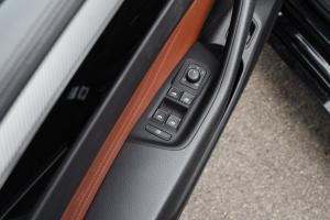 Black Volkswagen Arteon 2022 in Riga, with an engine capacity of 1.40 L and mileage of 142 thousand km for 22900 €, photo 12 on AUTOMOTO.COM.LV