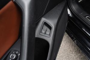 Black Volkswagen Arteon 2022 in Riga, with an engine capacity of 1.40 L and mileage of 142 thousand km for 22900 €, photo 13 on AUTOMOTO.COM.LV