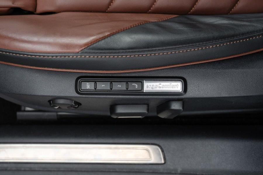 Black Volkswagen Arteon 2022 in Riga, with an engine capacity of 1.40 L and mileage of 142 thousand km for 22900 €, photo 15 on AUTOMOTO.COM.LV