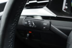 Black Volkswagen Arteon 2022 in Riga, with an engine capacity of 1.40 L and mileage of 142 thousand km for 22900 €, photo 16 on AUTOMOTO.COM.LV