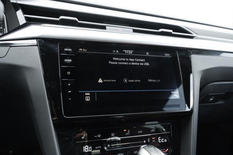 Black Volkswagen Arteon 2022 in Riga, with an engine capacity of 1.40 L and mileage of 142 thousand km for 22900 €, photo 25 on AUTOMOTO.COM.LV