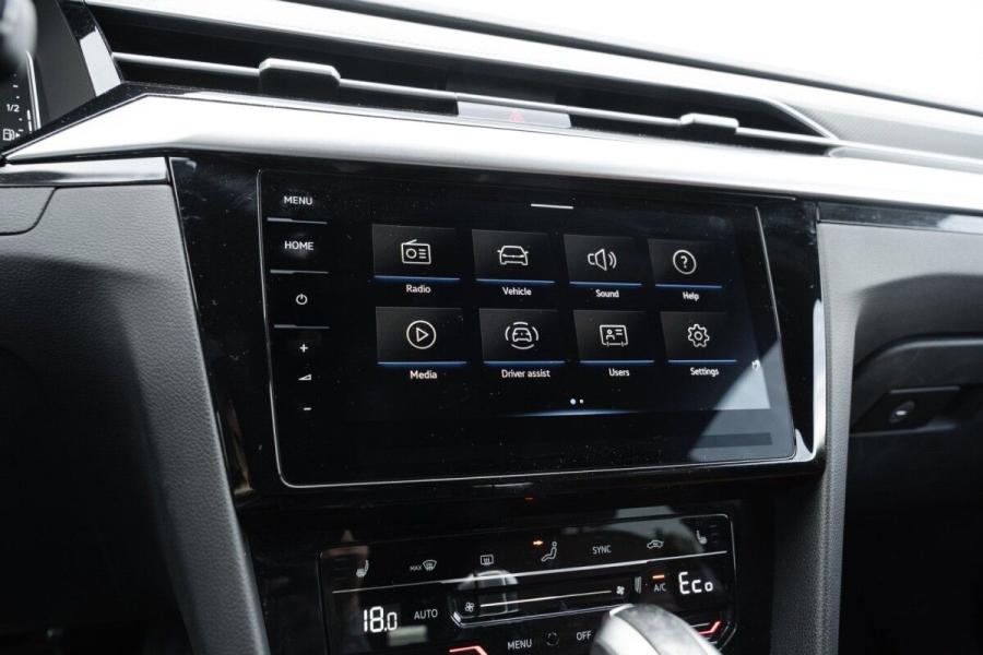 Black Volkswagen Arteon 2022 in Riga, with an engine capacity of 1.40 L and mileage of 142 thousand km for 22900 €, photo 27 on AUTOMOTO.COM.LV