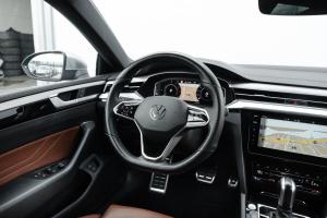 Black Volkswagen Arteon 2022 in Riga, with an engine capacity of 1.40 L and mileage of 142 thousand km for 22900 €, photo 34 on AUTOMOTO.COM.LV