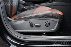 Black Volkswagen Arteon 2022 in Riga, with an engine capacity of 1.40 L and mileage of 142 thousand km for 22900 €, photo 9 on AUTOMOTO.COM.LV