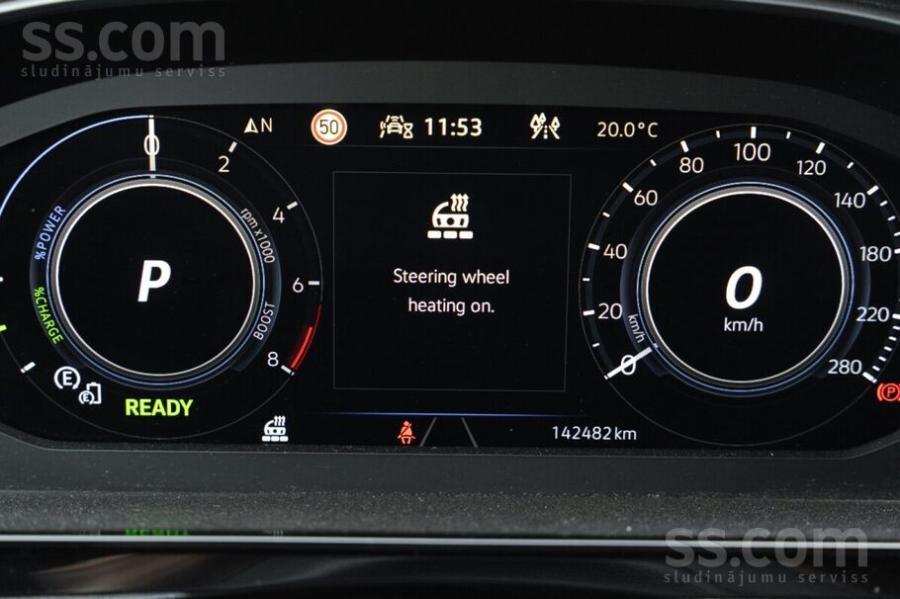 Black Volkswagen Arteon 2022 in Riga, with an engine capacity of 1.40 L and mileage of 142 thousand km for 22900 €, photo 19 on AUTOMOTO.COM.LV