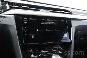 Black Volkswagen Arteon 2022 in Riga, with an engine capacity of 1.40 L and mileage of 142 thousand km for 22900 €, photo 25 on AUTOMOTO.COM.LV