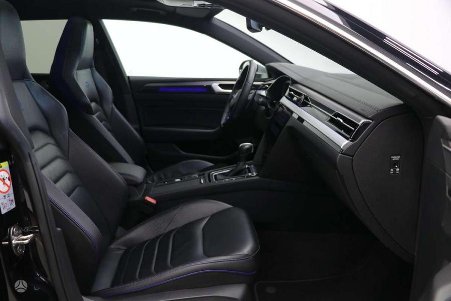Black Volkswagen Arteon 2022 in Vilnius, with an engine capacity of 1.98 L and mileage of 62 thousand km for 36490 €, photo 12 on AUTOMOTO.COM.LV